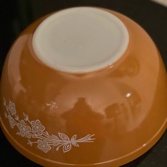 Pyrex | Kitchen | Vintage Pyrex 43 22 Qt Gold Butterfly Nesting ...